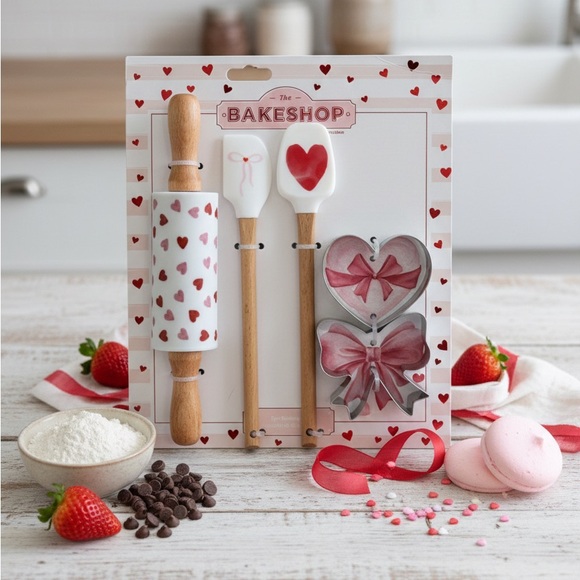 The Bakeshop | Kitchen | Nwt The Bakeshop Heartthemed Baking Set Red ...